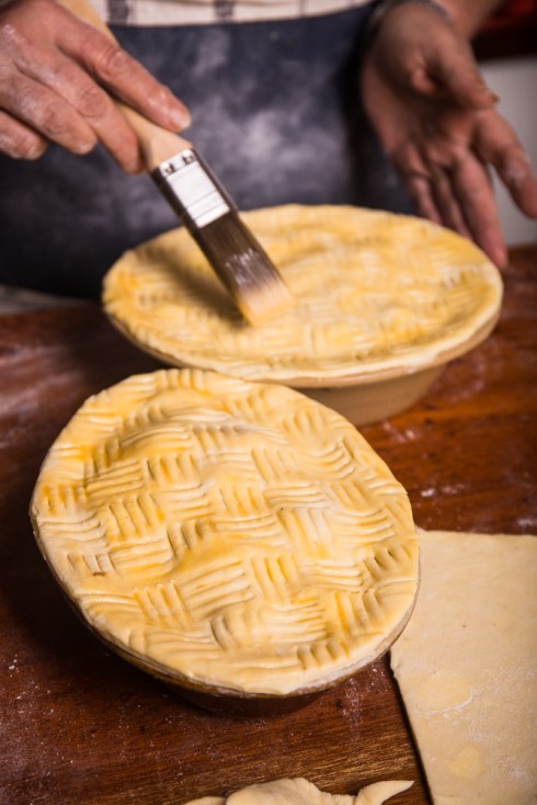 Wildspastei en pruim-en-peper vrugtepatee dans met La Motte Syrah | Huiskok